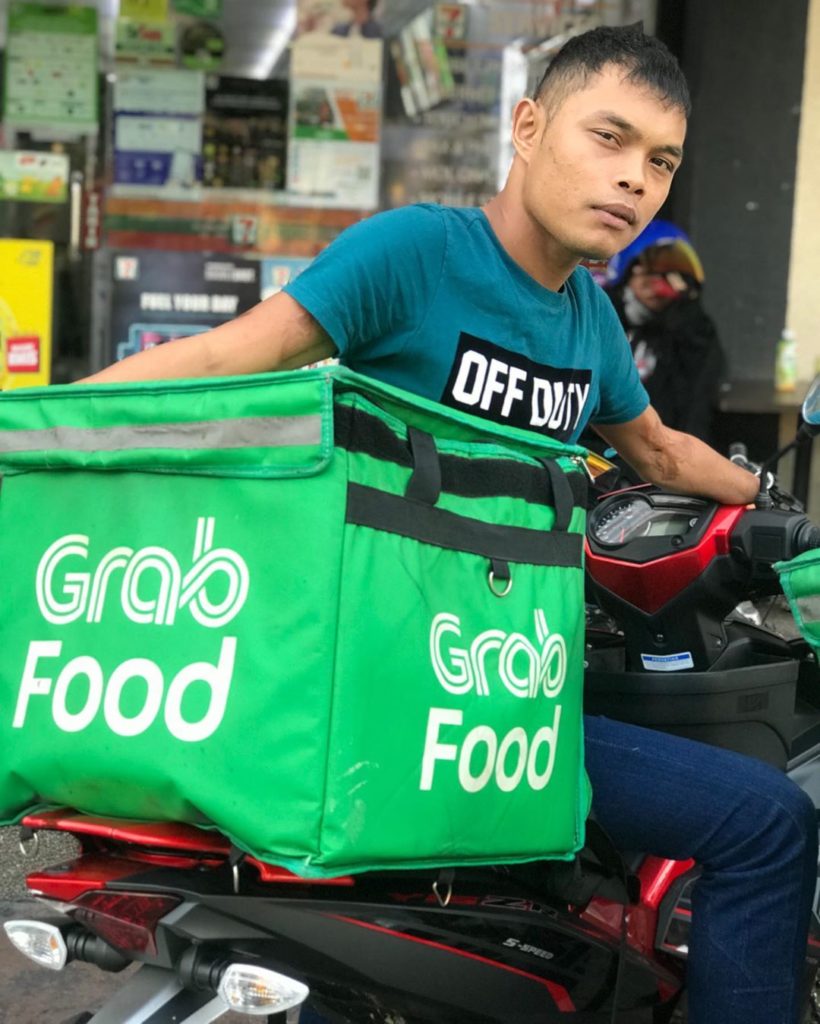 8 Times Food Delivery Riders Won The Hearts Of M'sians & Proved They're ...