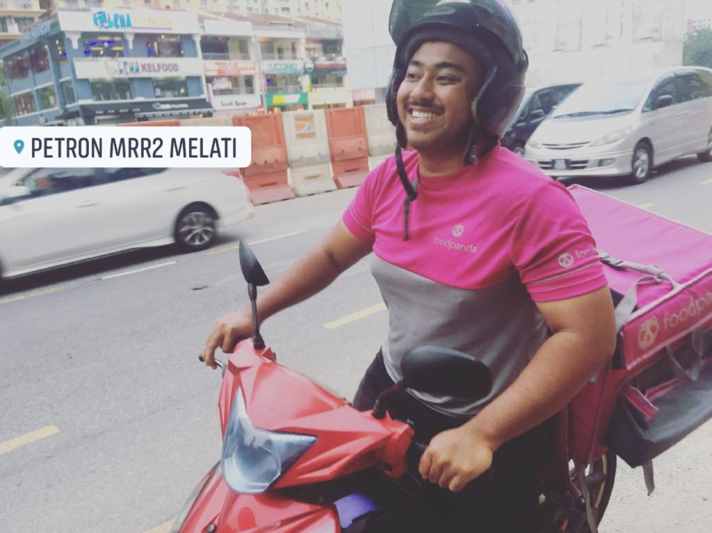 8 Times Food Delivery Riders Won The Hearts Of M'sians & Proved They're ...