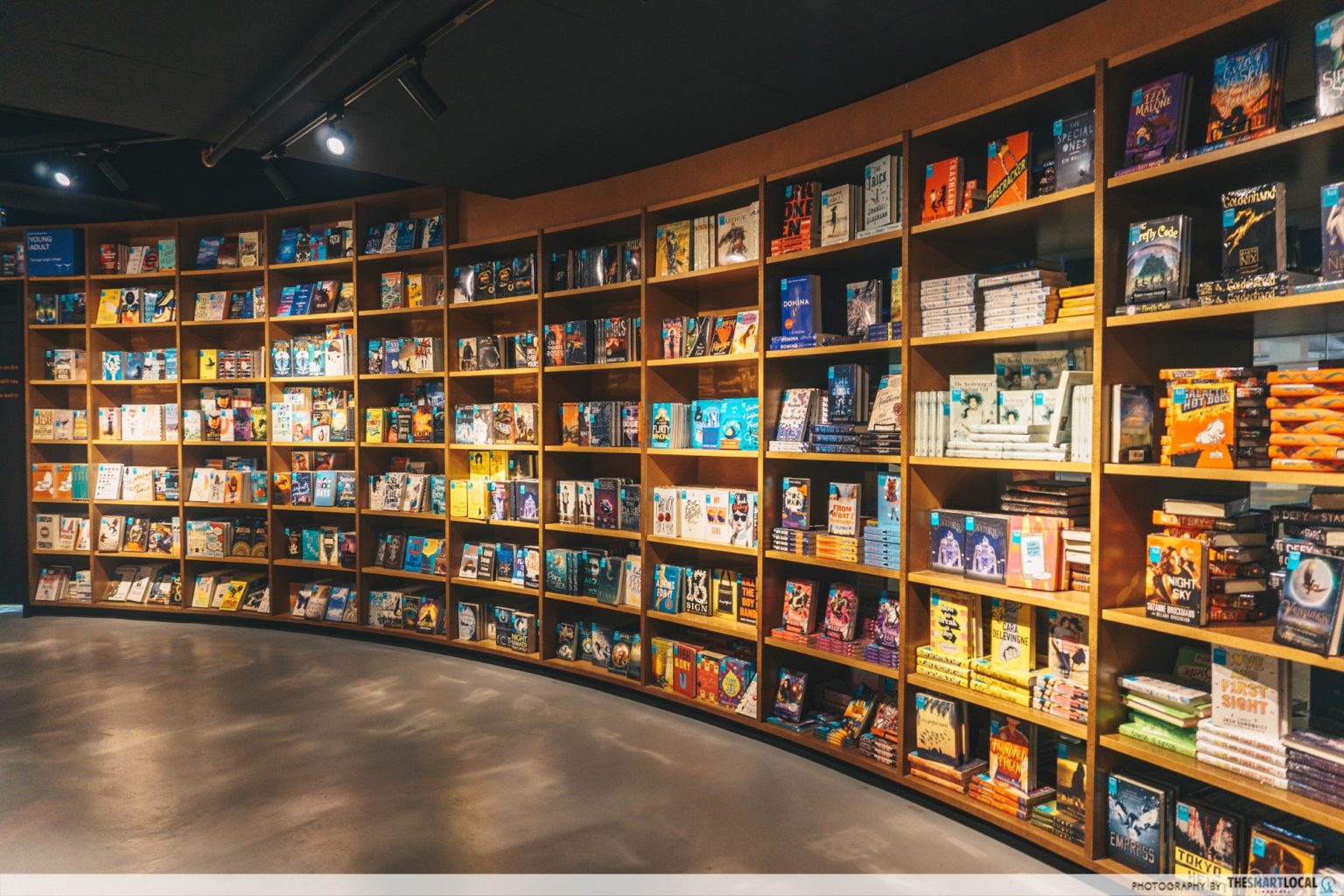 10 Things To Do At BookXcess Setia Alam - Photo Spots To Workstations