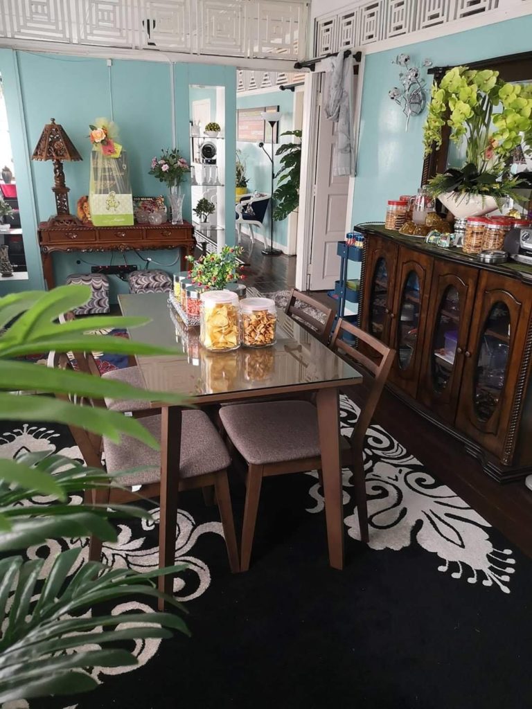 Run-Down Rumah Kayu Given Stunning Makeover, Combines The Best Of ...