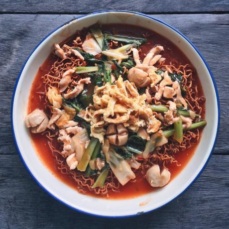 9 Kuching Food That Are Must-Tries, Including Belacan Bee Hoon