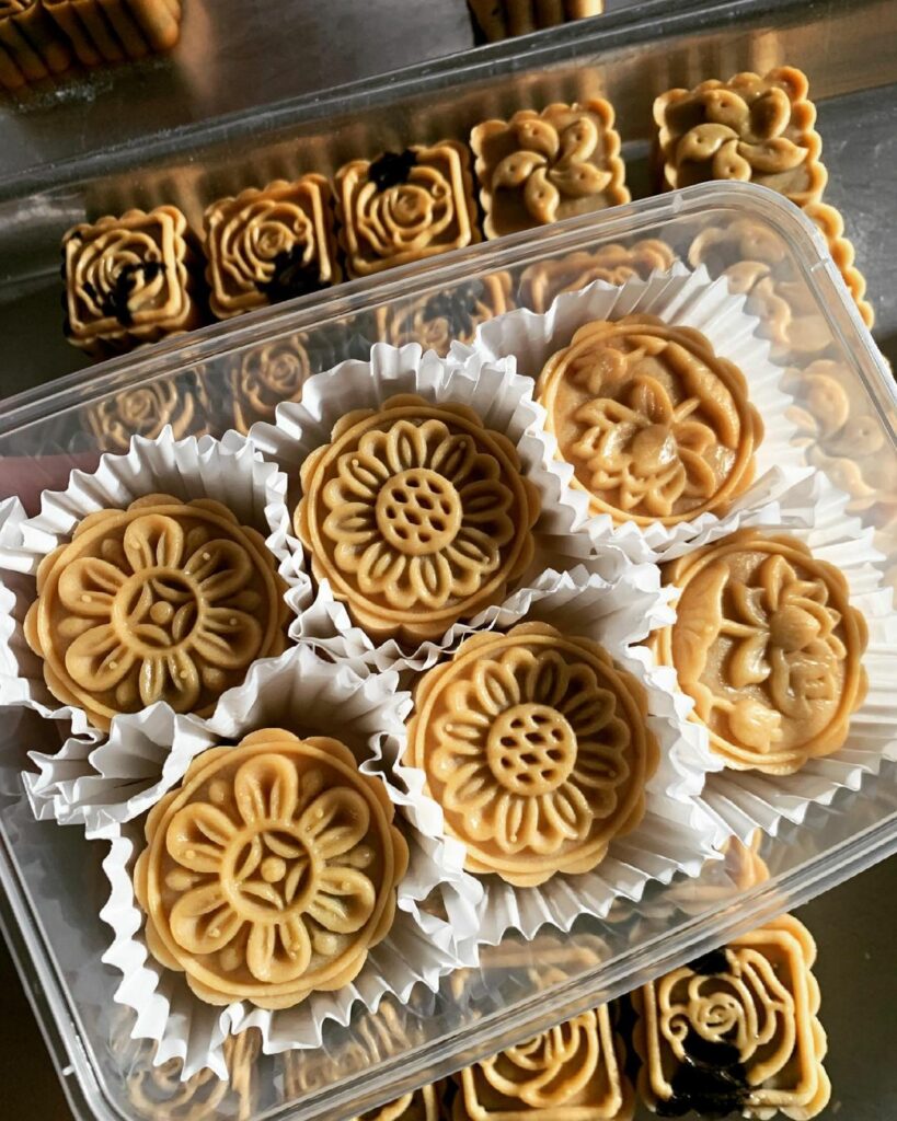 Halal Mooncakes: 10 Places To Get Them Affordably & Fix Your Cravings