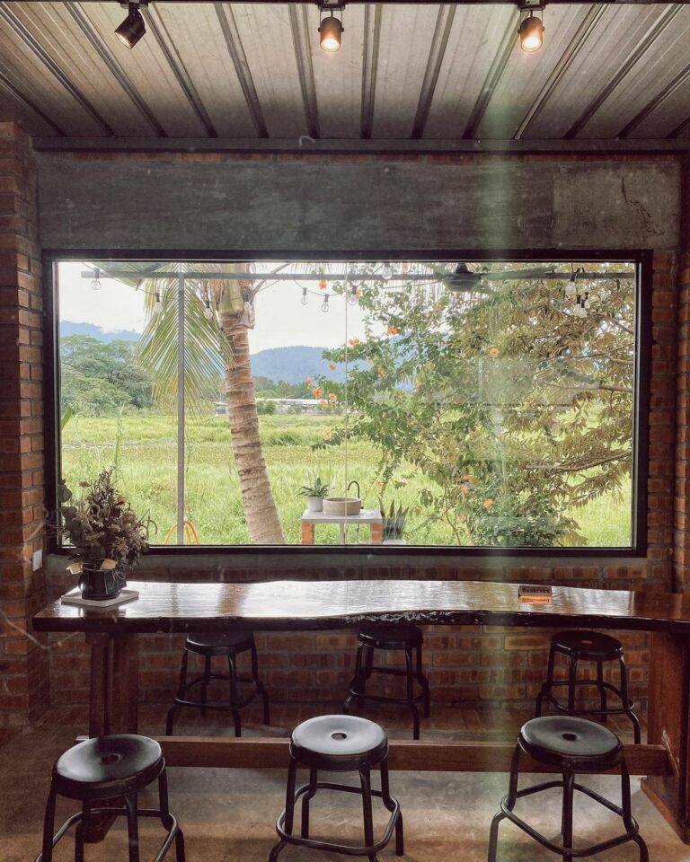 8 Farm Cafes & Restaurants Near KL Where You Can Dine Out In Nature