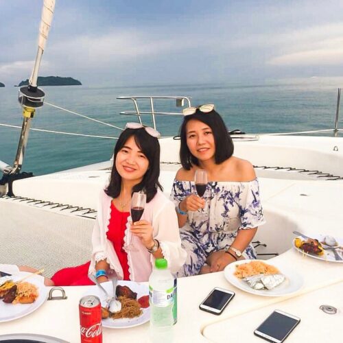 Manta Blu Cruises: Luxe Yacht Cruise With Free-flow Drinks In Langkawi