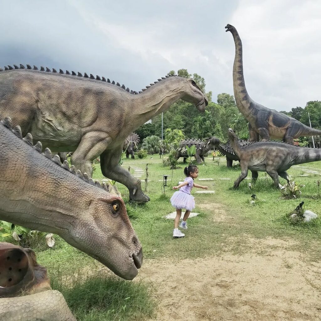 Zoo Teruntum Is A Hybrid Zoo With Life-sized Dinosaurs & A Hobbit House