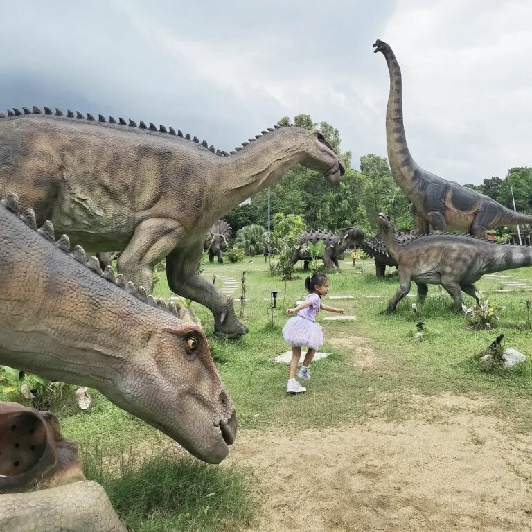 Zoo Teruntum Is A Hybrid Zoo With Life-sized Dinosaurs & A Hobbit House