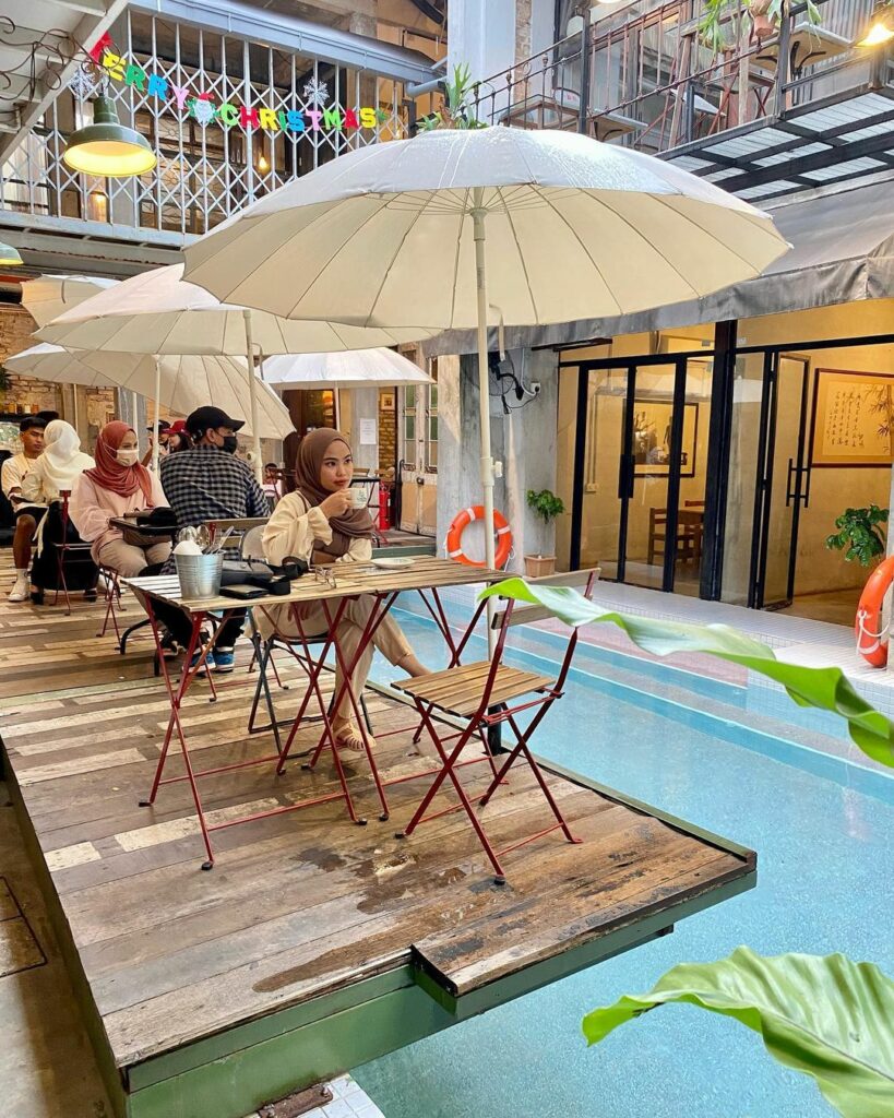 Kafe Kleptokrat Is A KL Poolside Cafe Serving Tiffin Set Meals & Mocktails
