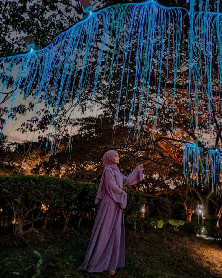 Putrajaya Secret Garden Has Magical Neon Trees That Look Like Avatar