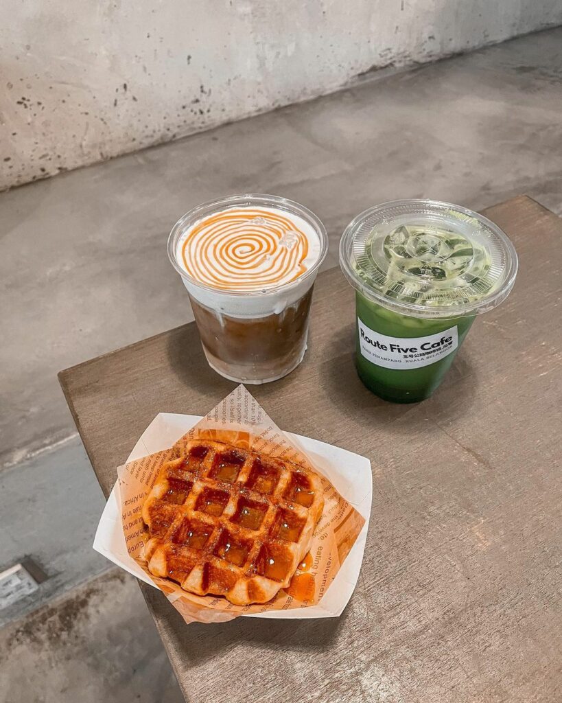 Route Five Cafe: Riverside Cafe With A Deck That Serves Waffles & Lattes