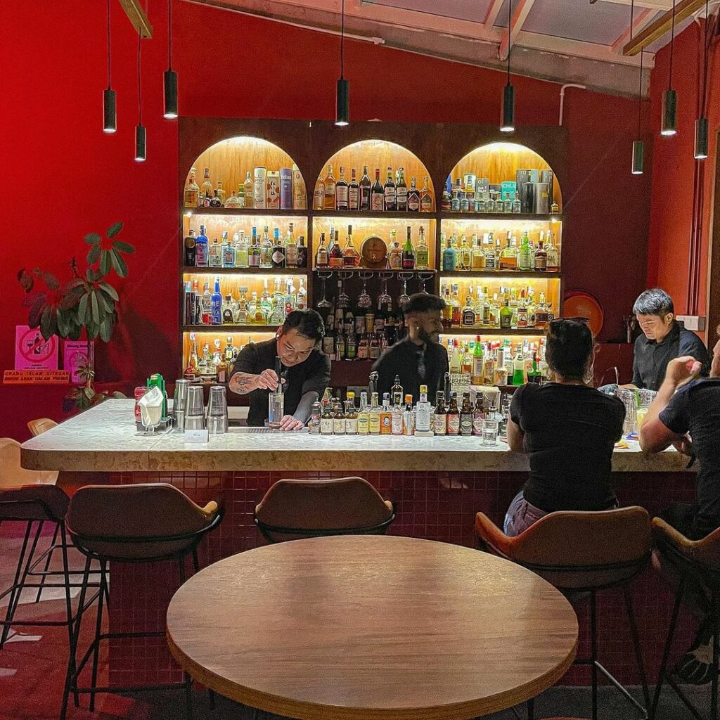 8 Best Bars In Penang That Open Till Late For A Fun Night With Your Pals