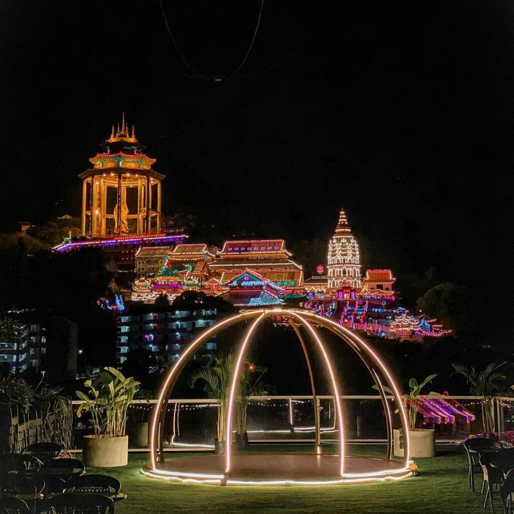 Spink In The Sky: Enjoy Steamboat In Bubble Domes On A Rooftop In Penang