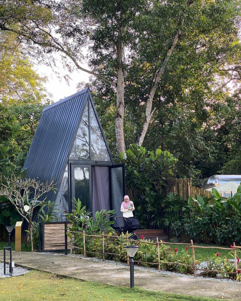 Villa Takun: Glamping Spot With A-Frame Huts & Caravan Cafe In Rawang
