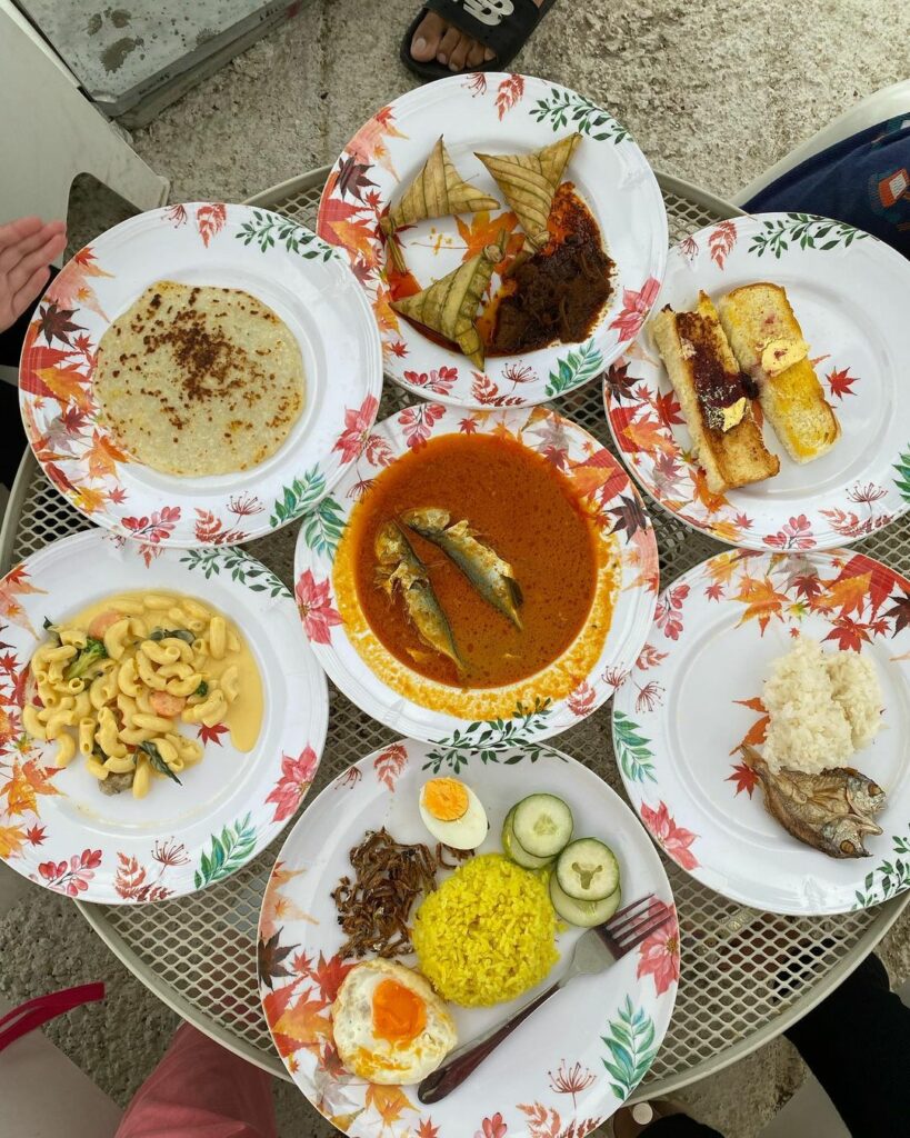 Sadiah Cafe: Dine Next To A Paddy Field & Savour Local Dishes In Perlis