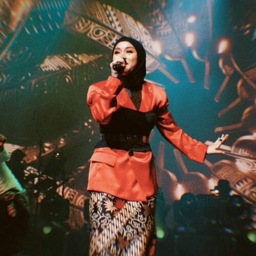 Bunga Facts: 8 Things To Know About The First Hijabi Rapper From M'sia