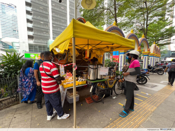 Tea Thambi In KL Sells RM1 Masala Tea From A Bicycle By The Roadside