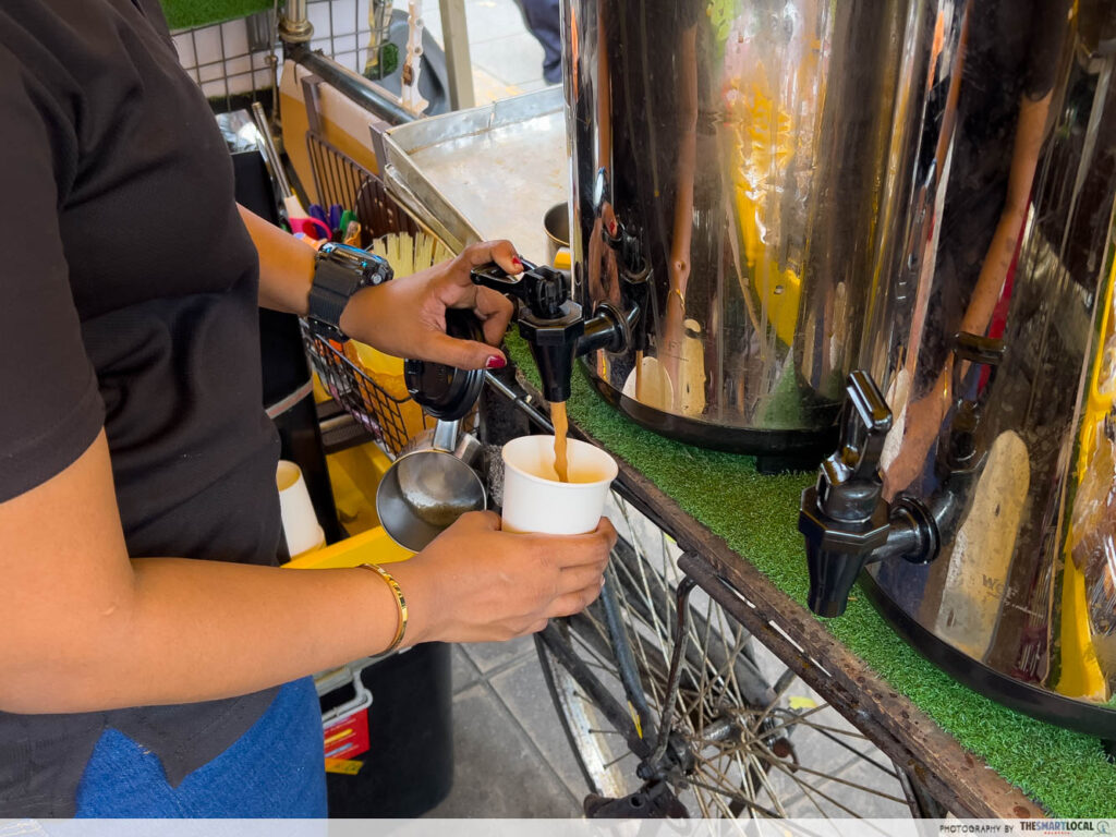 Tea Thambi In KL Sells RM1 Masala Tea From A Bicycle By The Roadside
