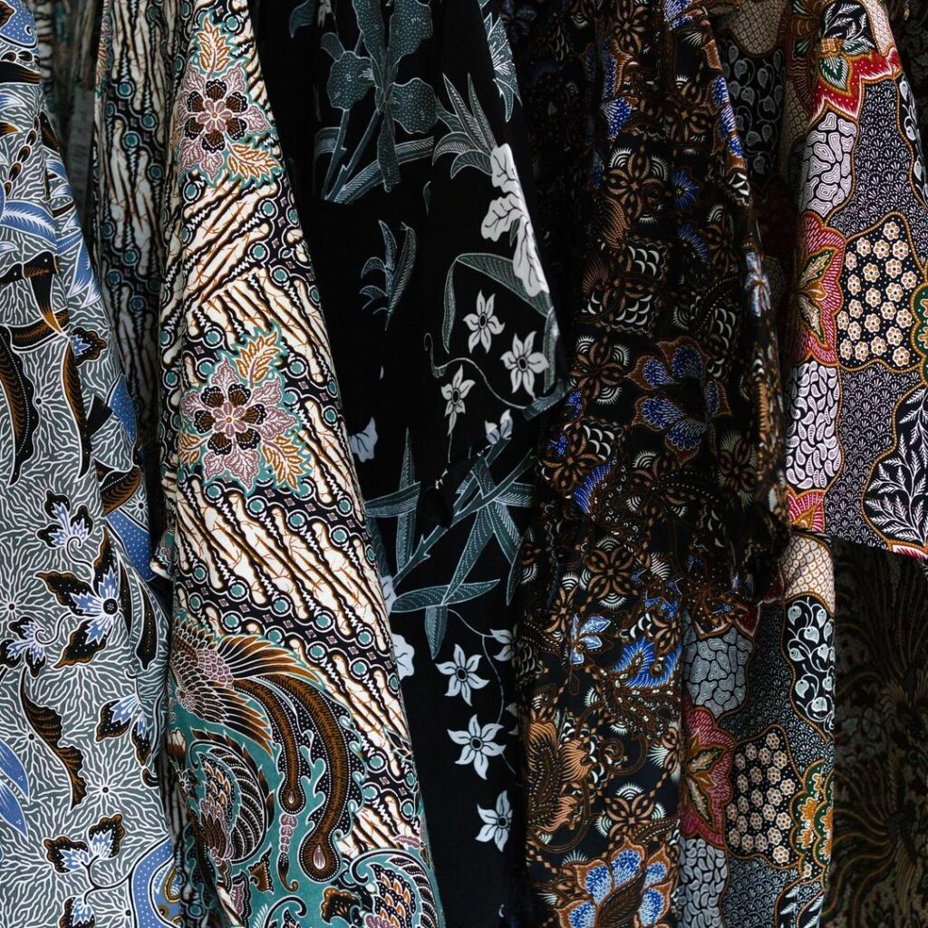 10 Sustainable Fashion Brands To Shop Local & Save The Earth