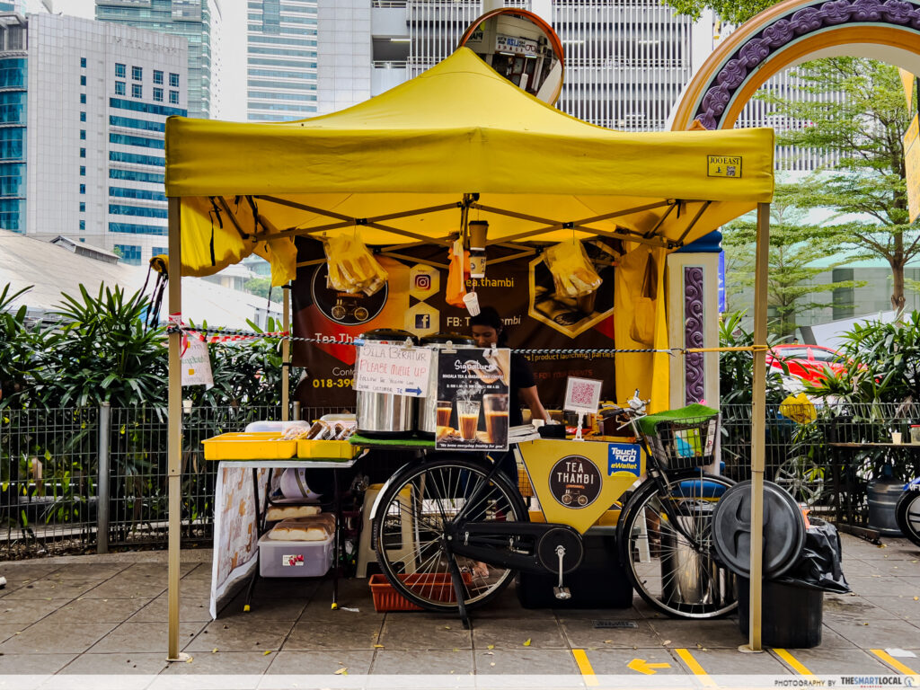 Tea Thambi In KL Sells RM1 Masala Tea From A Bicycle By The Roadside