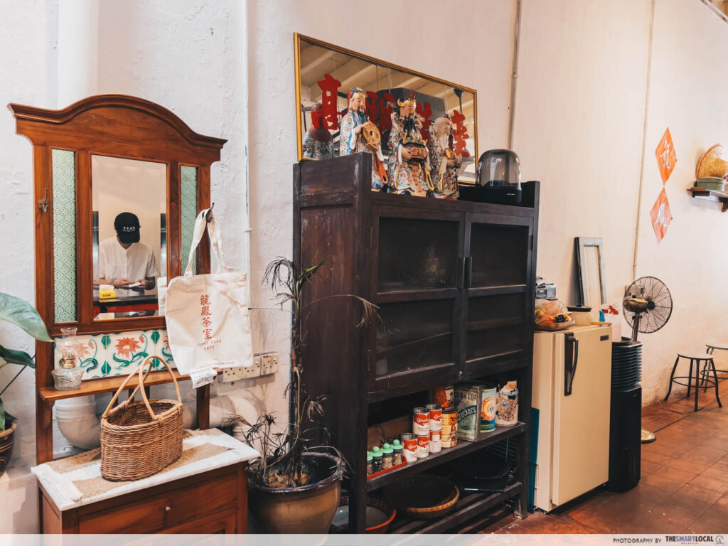 Loong Fong Cafe: Old-School Cafe With A Vintage Store In Penang