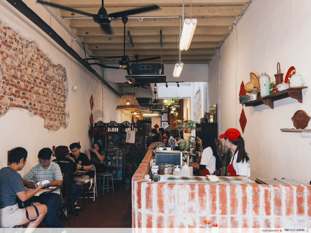 Loong Fong Cafe: Old-School Cafe With A Vintage Store In Penang