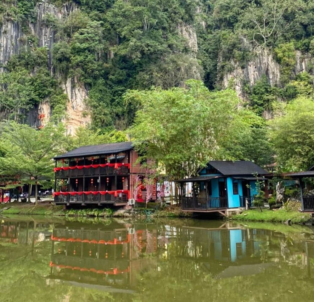Qing Xin Lin In Ipoh Has Nostalgia-Filled Exhibits Set By A Lake
