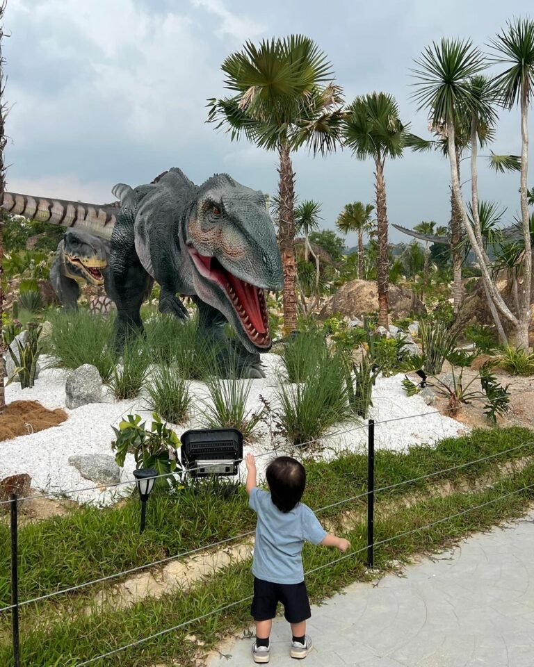 Dino Desert Is A New Theme Park With 144 Dinosaurs In Kajang