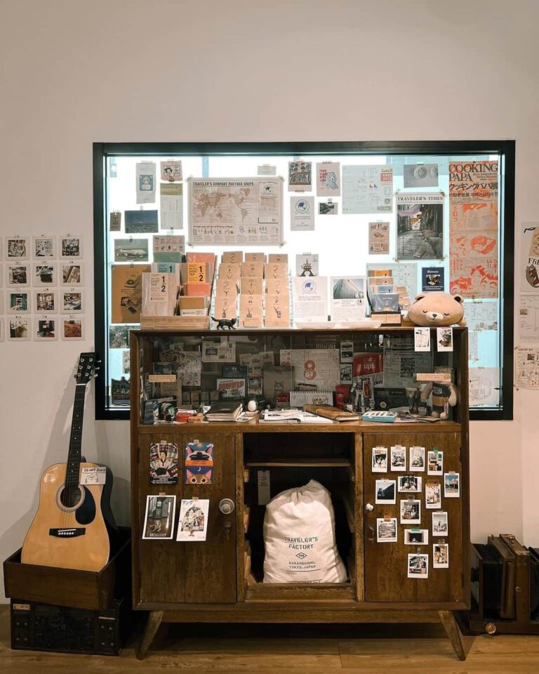 8 Stationery Stores In Klang Valley To Get Art Supplies & Materials