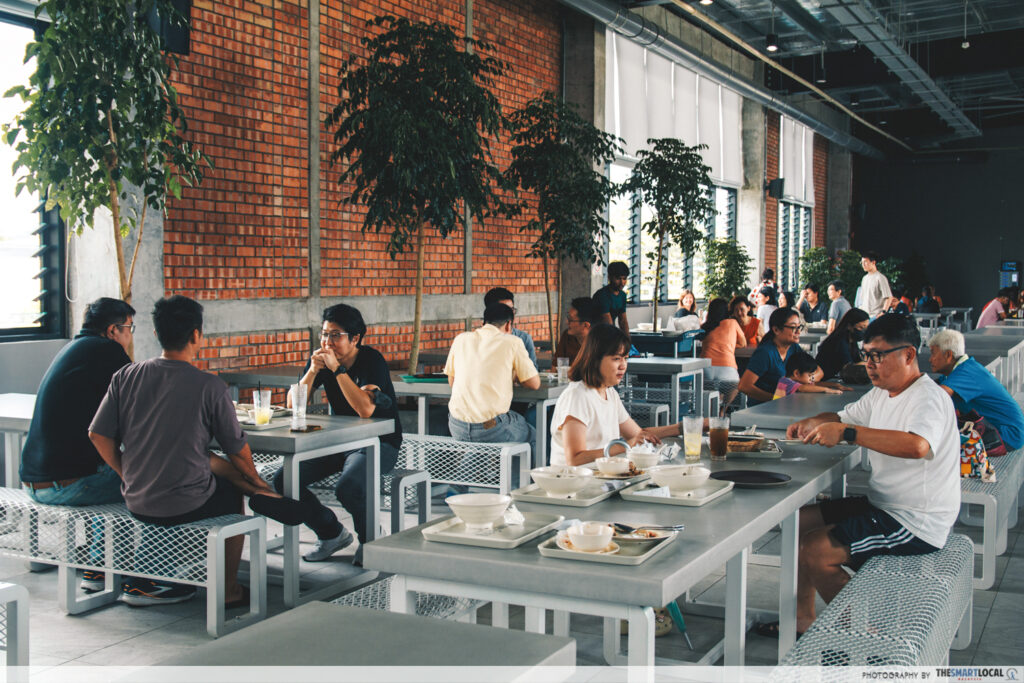 Food Bayana In Penang Is A Food Court With Robot Servers