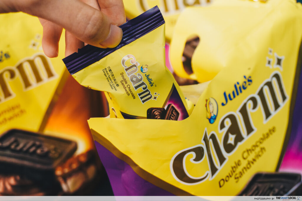Julie’s Combi Van Tours M’sia With Mystery Gifts & Dessert Biscuits
