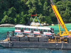 The 1st Underwater LRT Coach Reef Is Stationed At Pulau Tioman