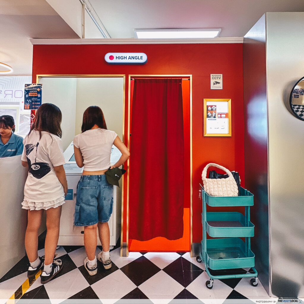 The Film: An Elevator Photobooth & Funky Accessories In SS15