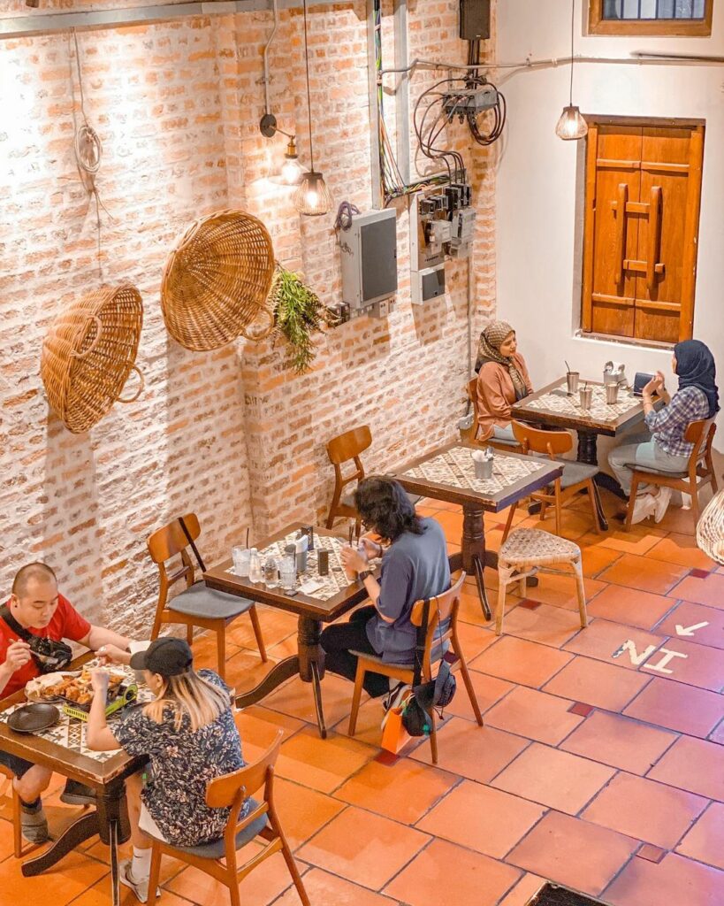 16 Cafes In Petaling Street Near Pasar Seni LRT & MRT Stations