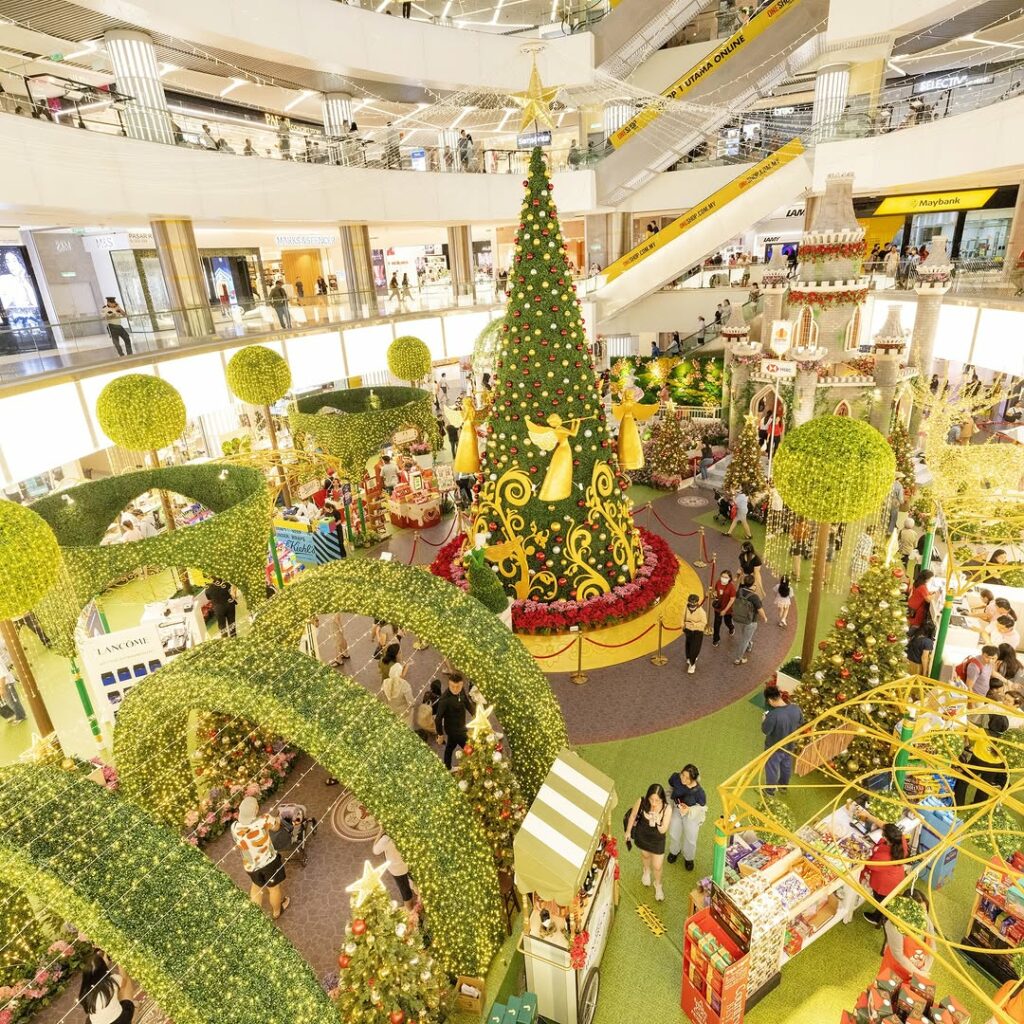 12 Pretty Christmas Mall Decor In Klang Valley For Hallmark Hols