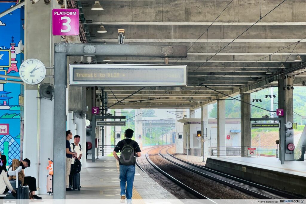 How To Get To KLIA From KL By Bus, KLIA Express & KLIA Transit