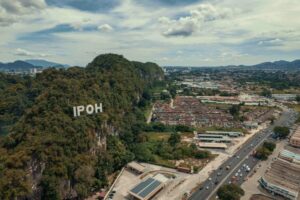 A Guide To Get To Ipoh From KL By Bus, Train, Flight & Car