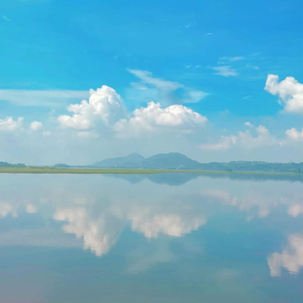 Tasik Bukit Merah: Malaysia's Ghibli-esque & Longest Cross-Lake Train Ride